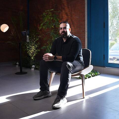 Mahmood Layth - render.camp